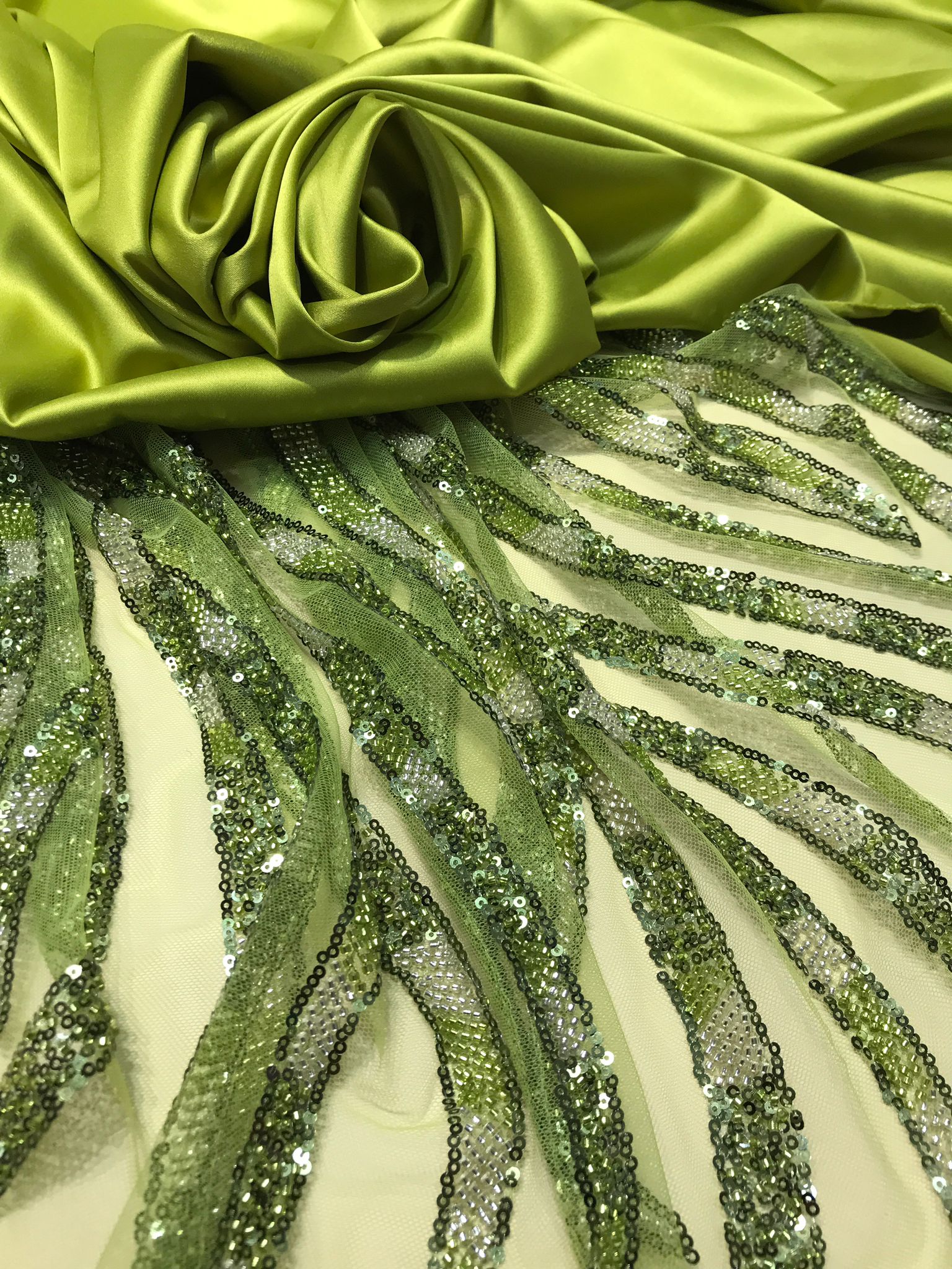 Dantelă cu mărgele si paiete - Aintex Tesaturi